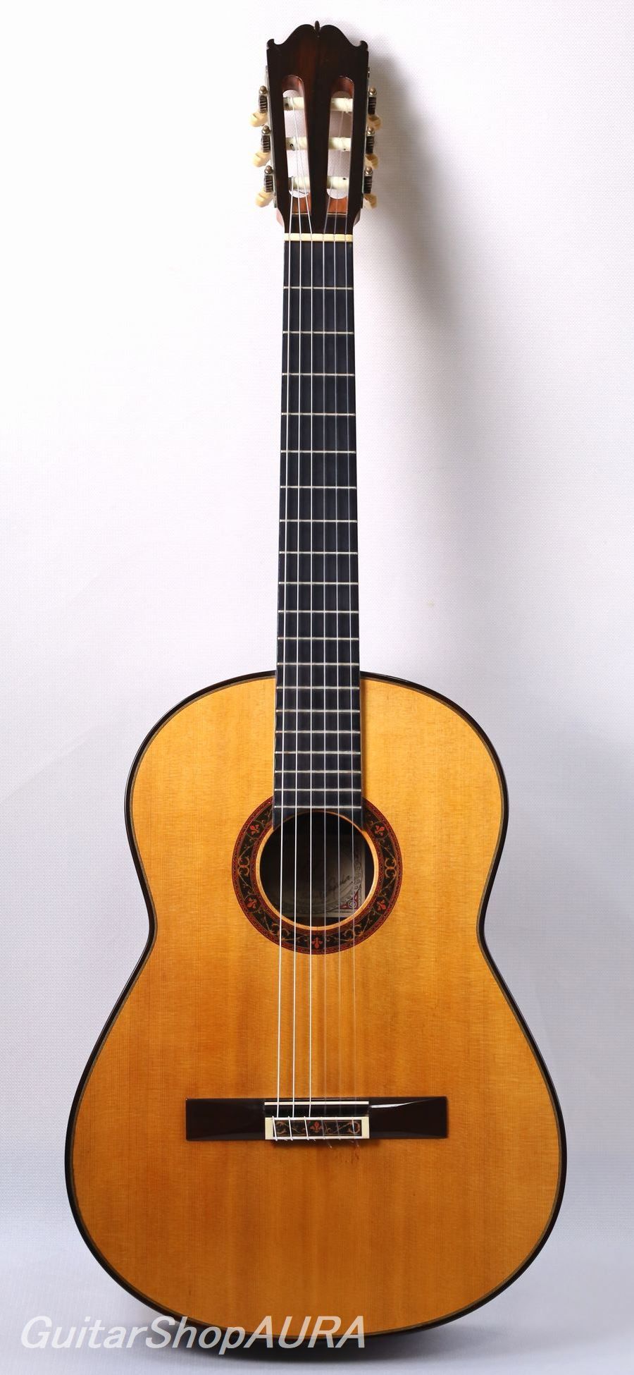 Paul Fischer｜AURA Guitar Catalog